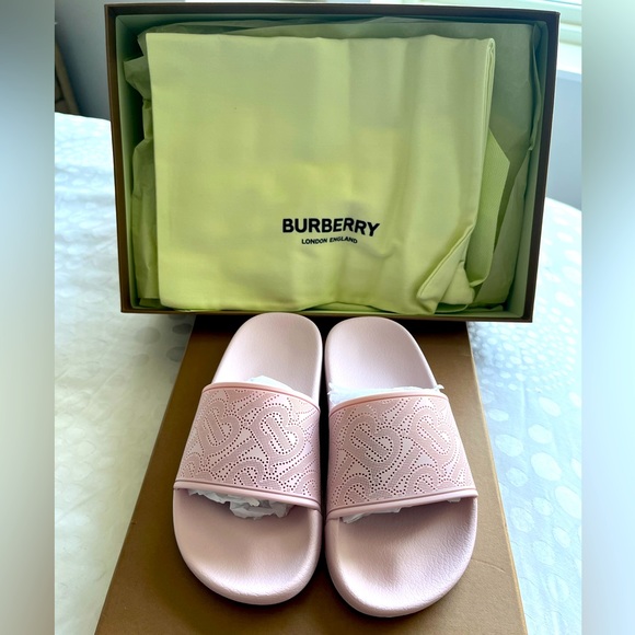 Burberry | Shoes | Kids Burberry Light Pink Slides Brand New Box Dust ...